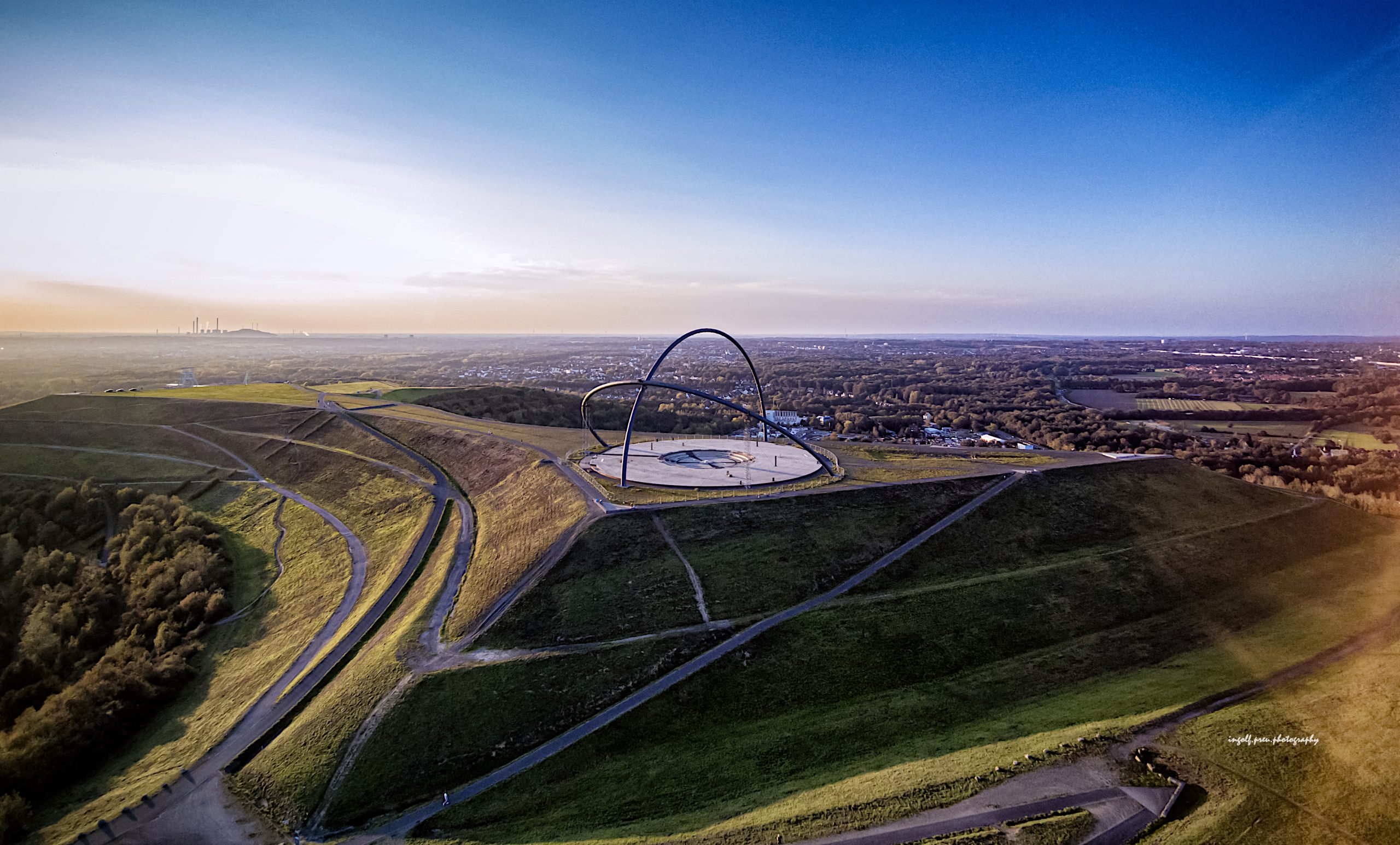 Mit der Drohne über der Halde Haniel | ingolf.preu.photography